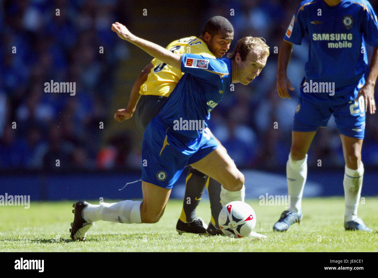 ARJEN ROBBEN & ASHLEY COLE ARSENAL V CHELSEA THE MILLENNIUM STADIUM ...