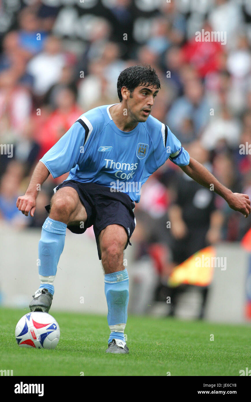 CLAUDIO REYNA MANCHESTER CITY FC THE BRITANIA STADIUM STOKE ENGLAND 01 ...