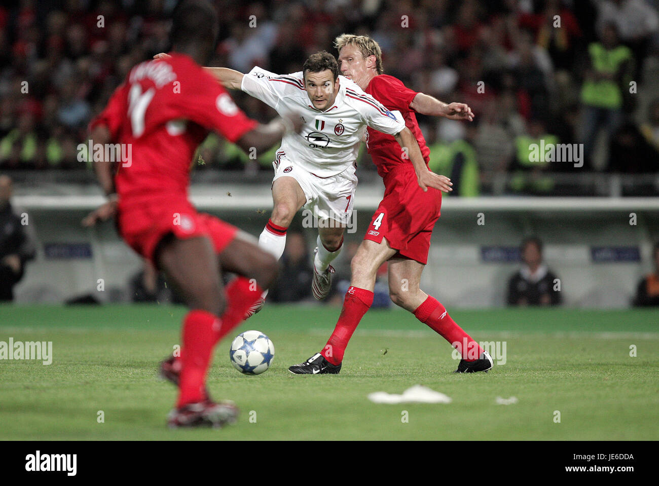 ANDRIY SHEVCHENKO SAMI HYYPIA CHAMPIONS LEAGUE FINAL 2005 ISTANBUL ...