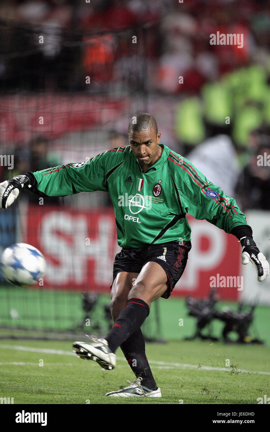 Champions league 2005 istanbul hi-res stock photography and images - Alamy