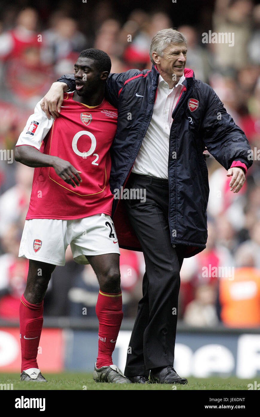 Kolo toure wenger hi-res stock photography and images - Alamy