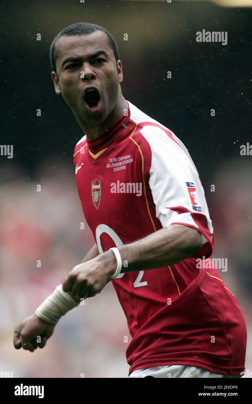 ASHLEY COLE ARSENAL V MANCHESTER UNITED MILLENNIUM STADIUM CARDIFF ...