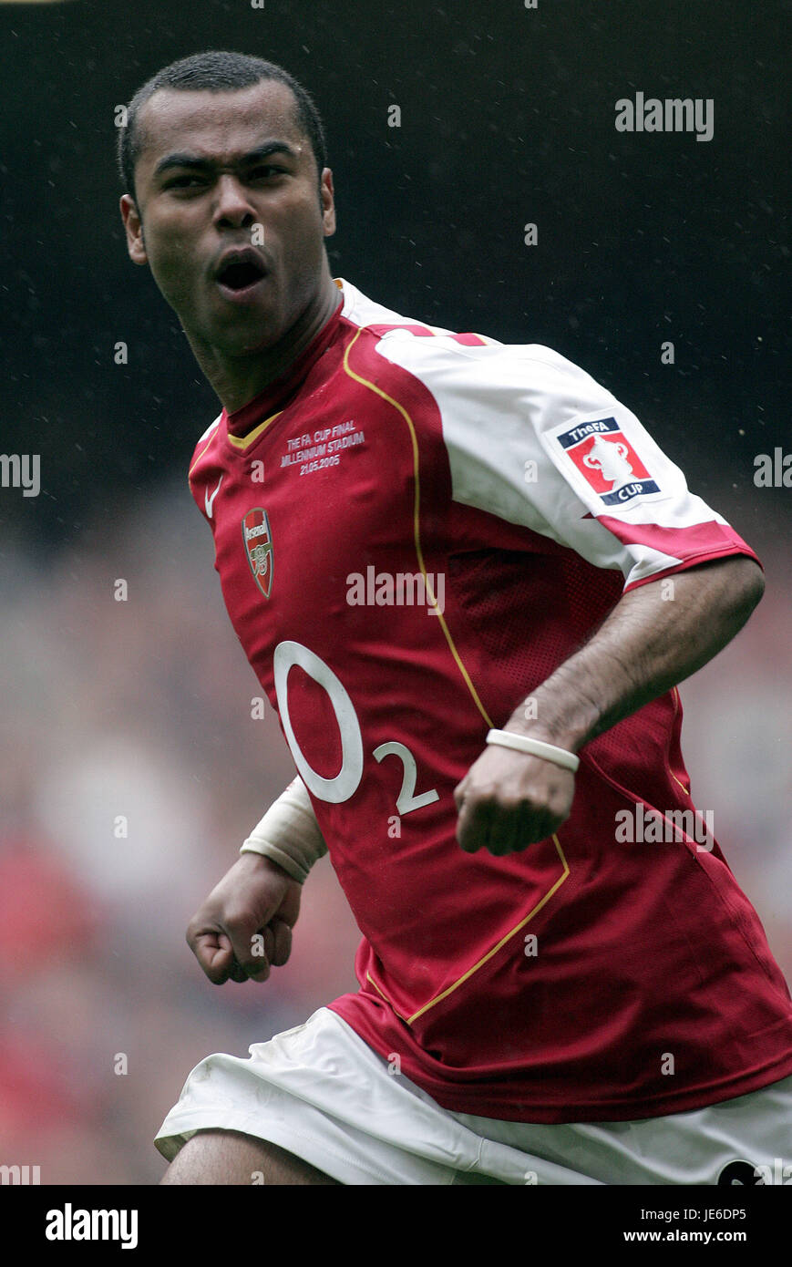 Football celebrating ashley cole hi-res stock photography and images ...