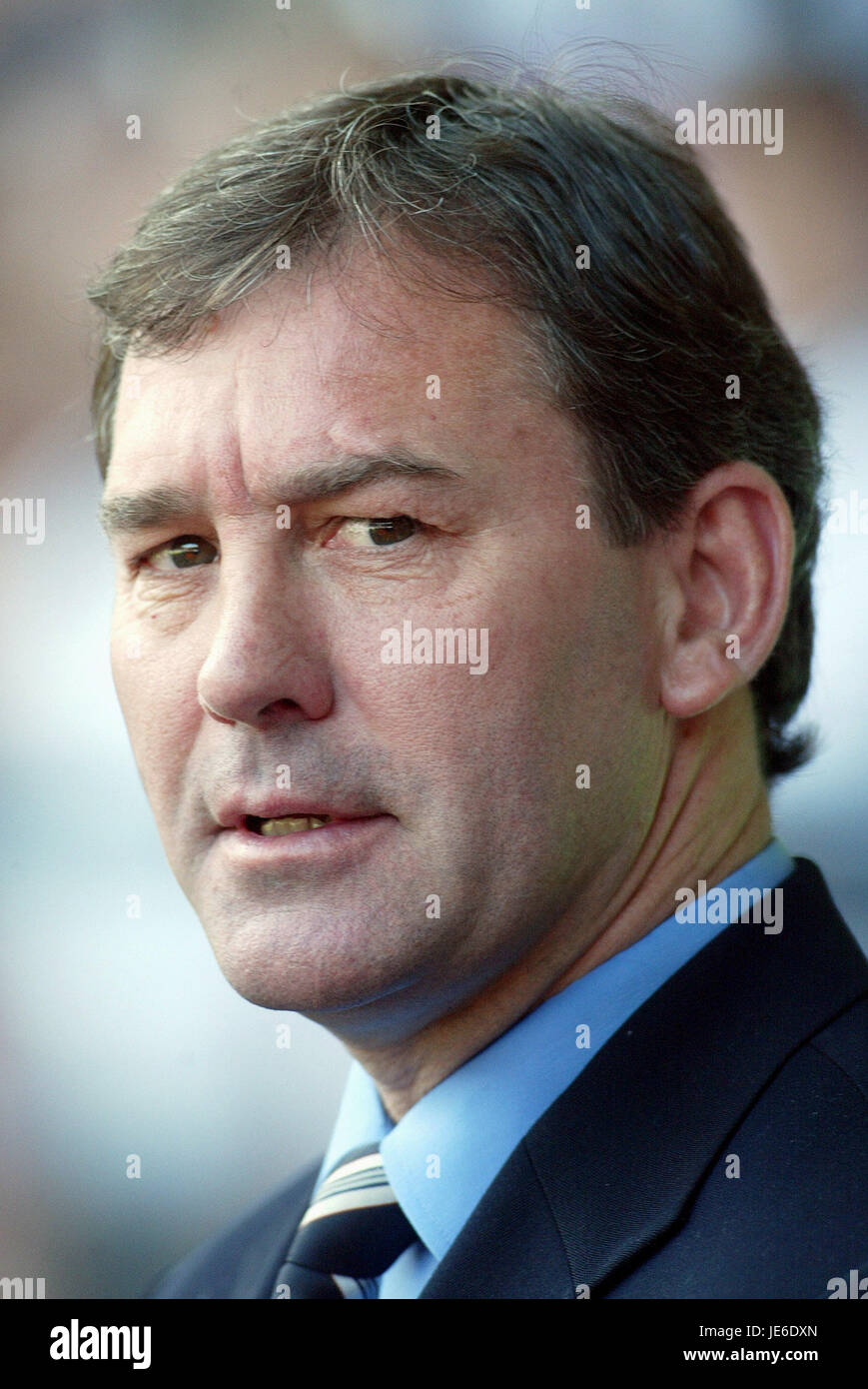 Football manager bryan robson hi-res stock photography and images - Alamy