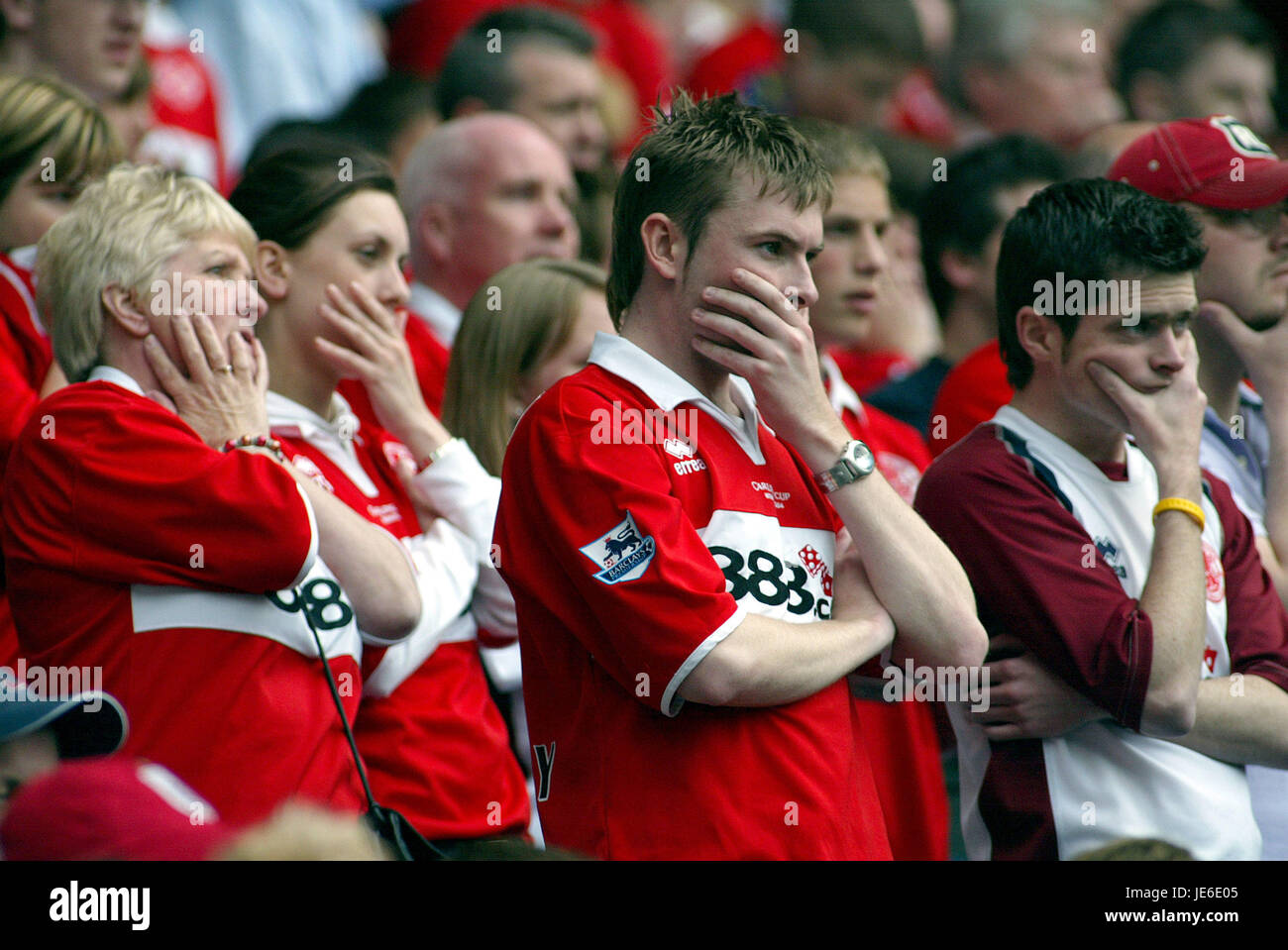 Man city fans hi-res stock photography and images - Alamy