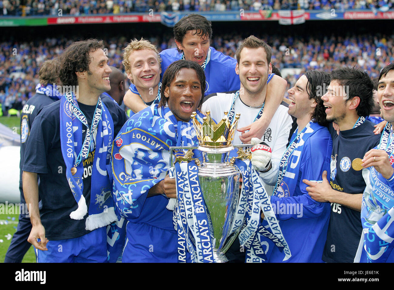 CHELSEA CELEBRATE CHELSEA CHAMPIONS 2004-2005 STAMFORD BRIDGE CHELSEA ...
