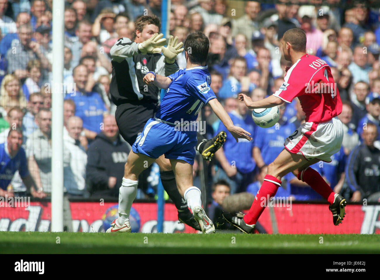 ANDERSEN BLOCKS COLE CHELSEA V CHARLTON STAMFORD BRIDGE CHELSEA LONDON ...