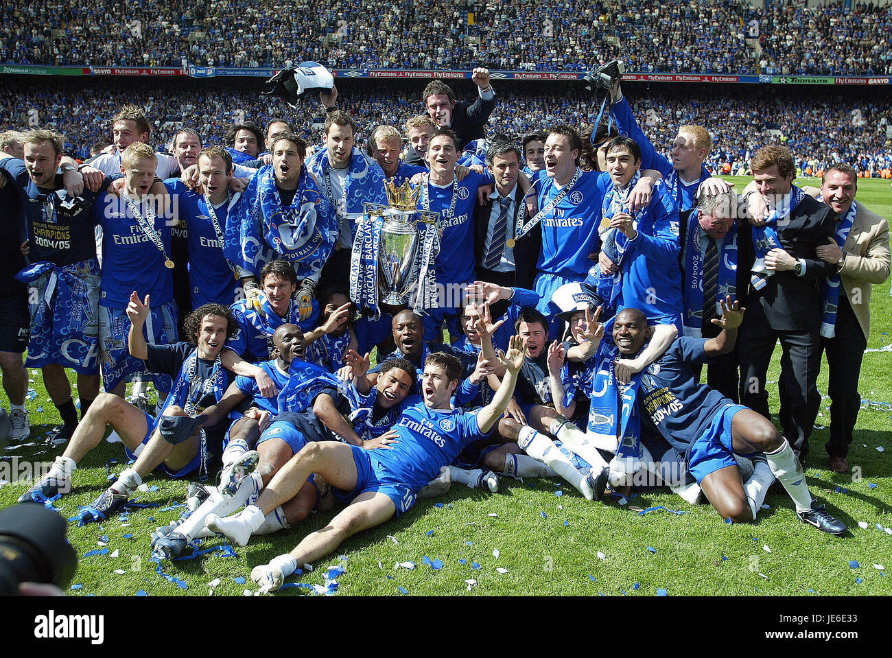 CHELSEA PREMIERSHIP CHAMPIONS CHELSEA CHAMPIONS 2004-2005 STAMFORD ...