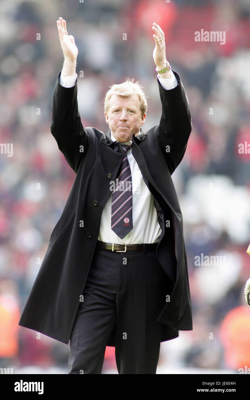 STEVE MCCLAREN MIDDLESBROUGH FC MANAGER ANFIELD LIVERPOOL ENGLAND 30 ...