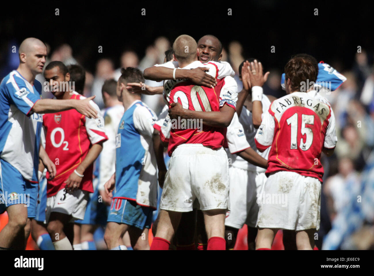 ARSENAL PLAYERS CELEBRATE ARSENAL V BLACKBURN ROVERS MILLENNIUM STADIUM ...
