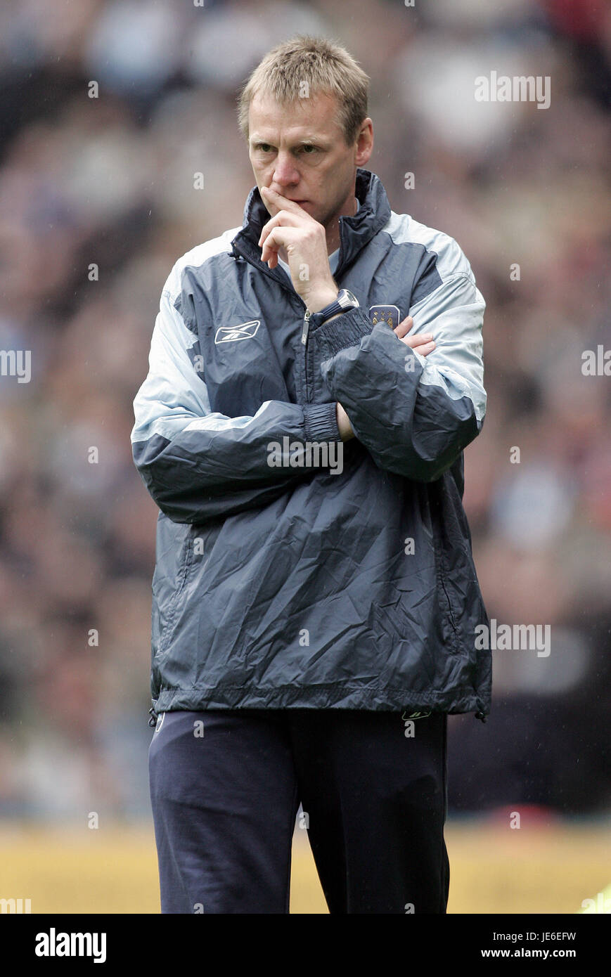Stuart pearce 2005 hi-res stock photography and images - Alamy