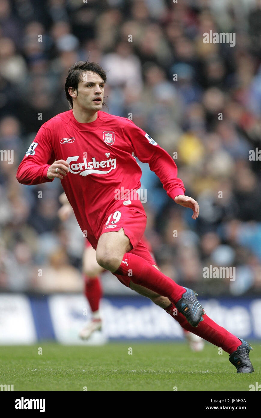 Fernando morientes liverpool hi-res stock photography and images - Alamy