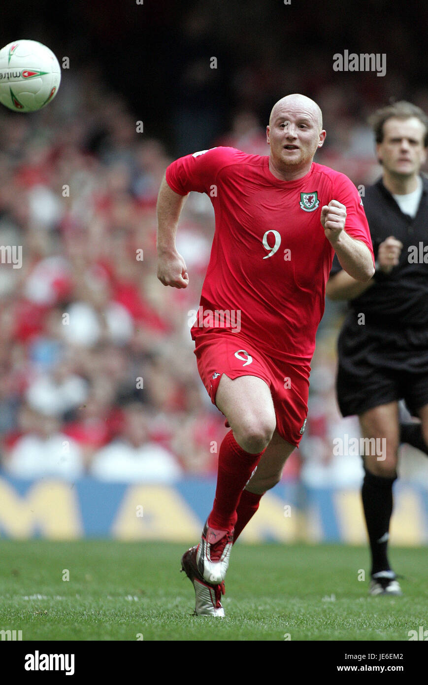 JOHN HARTSON WALES & CELTIC FC MILLENNIUM STADIUM CARDIFF WALES 26 ...