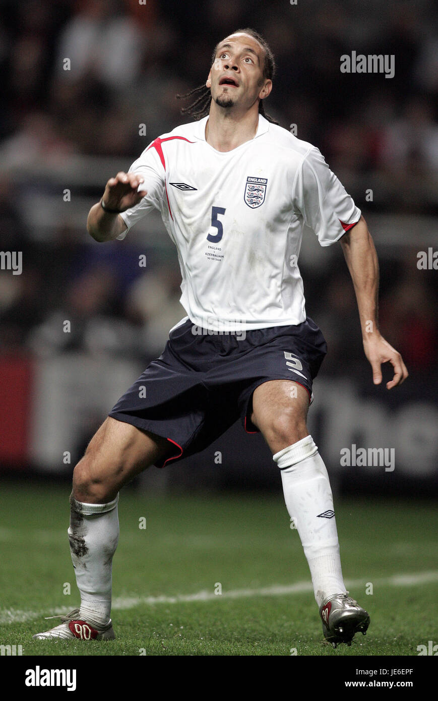 RIO FERDINAND ENGLAND & MANCHESTER UNITED FC ST JAMES PARK NEWCASTLE ...