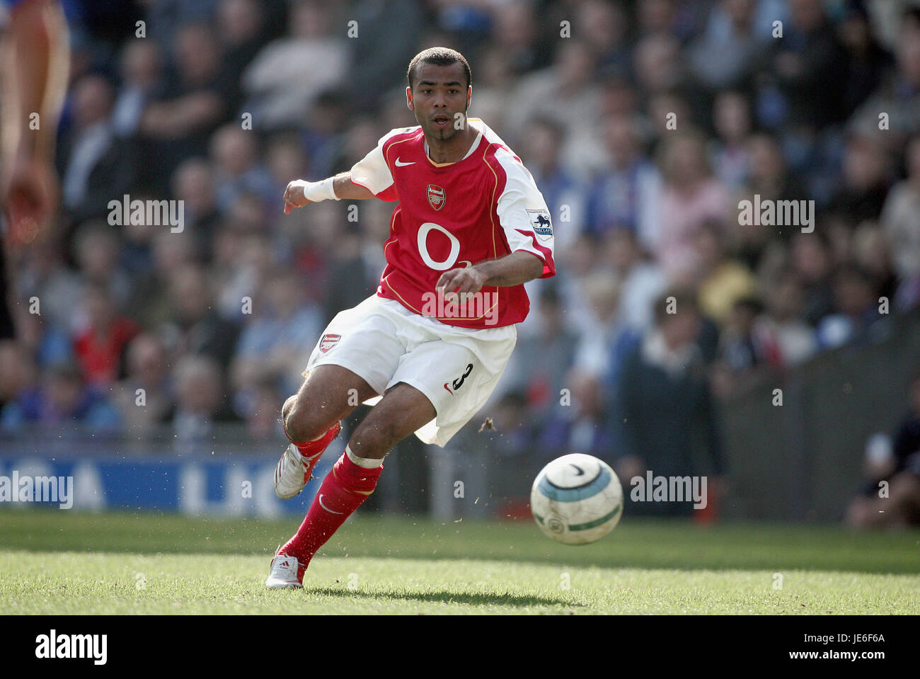 ASHLEY COLE ARSENAL FC EWOOD PARK BLACKBURN ENGLAND 19 March 2005 Stock ...
