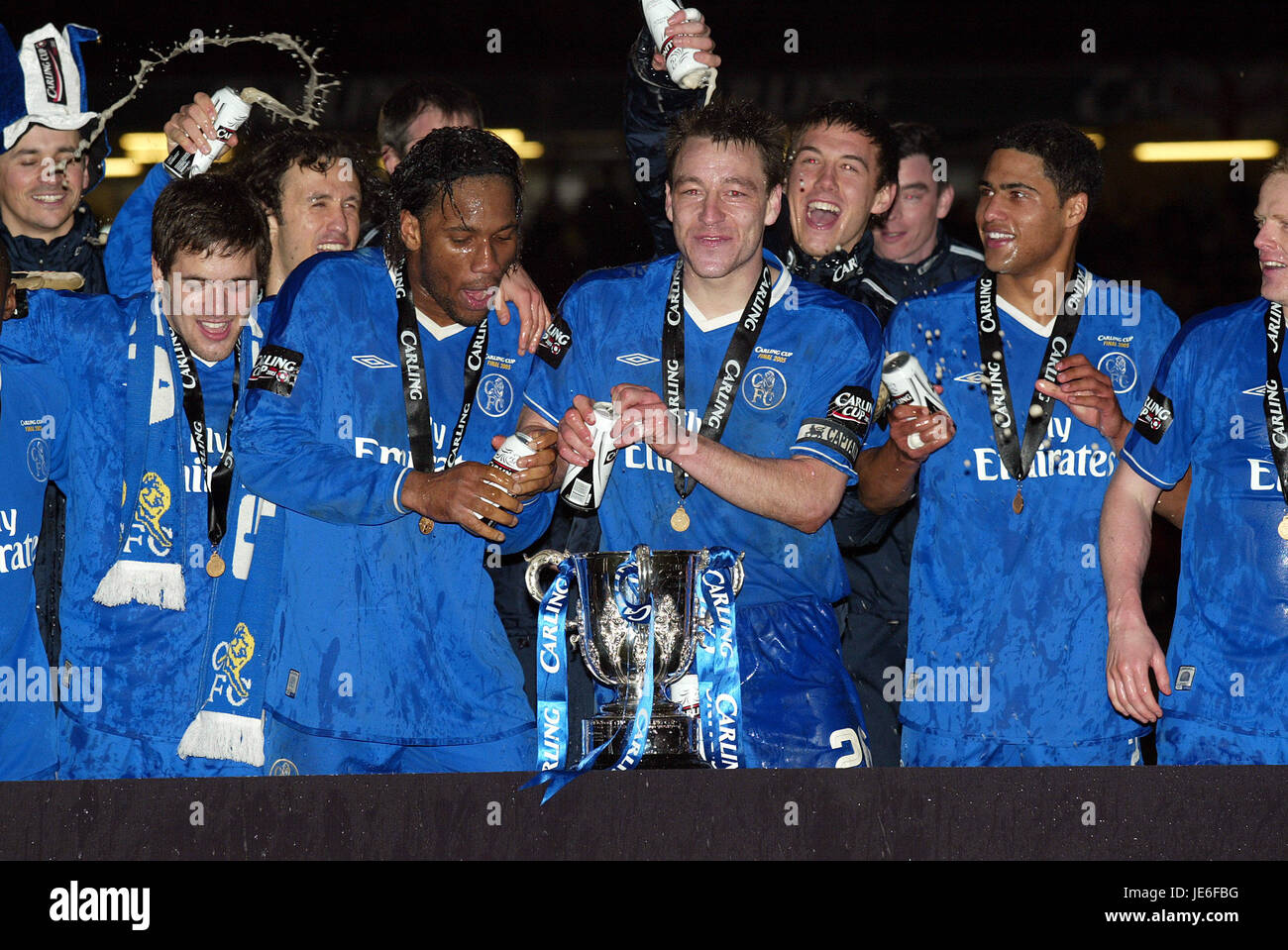 CHELSEA PLAYERS CELEBRATE CARLING CUP FINAL WINNERS 2005 MILLENNIUM ...