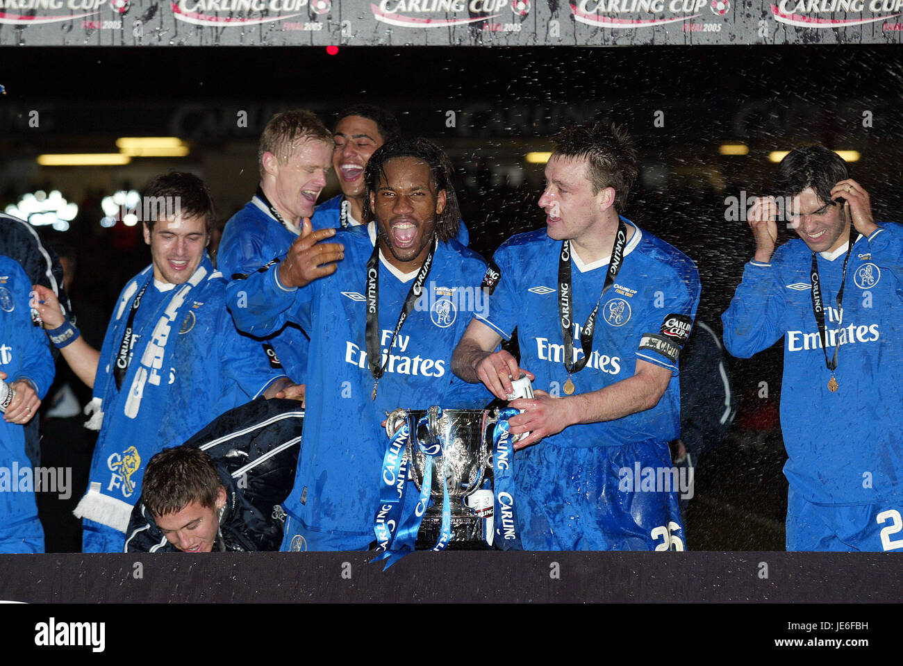 CHELSEA PLAYERS CELEBRATE CARLING CUP FINAL WINNERS 2005 MILLENNIUM ...