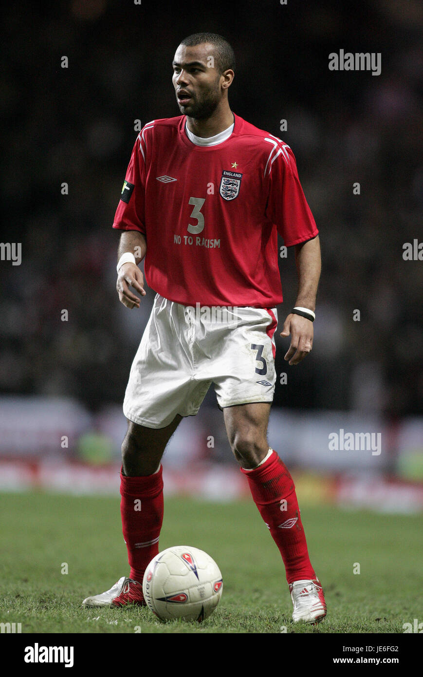 ANDY COLE ENGLAND & ARSENAL FC VILLA PARK BIRMINGHAM ENGLAND 09 ...