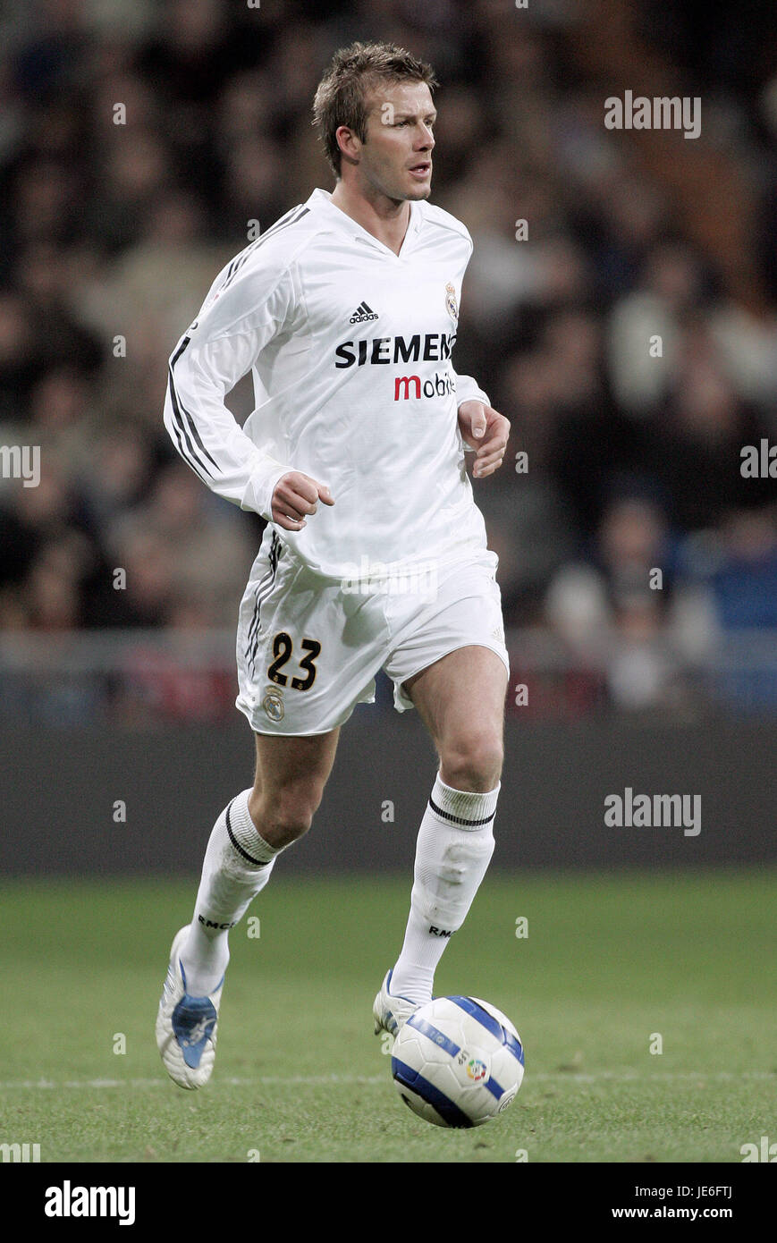 DAVID BECKHAM REAL MADRID CF SANTIAGO BERNABEU MADRID SPAIN 19 February ...