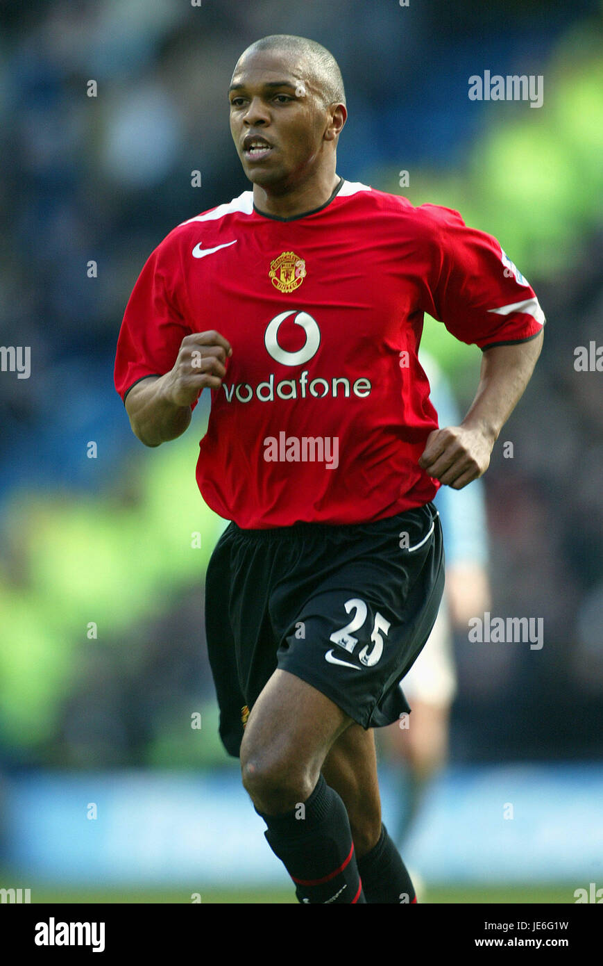 QUINTON FORTUNE MANCHESTER UNITED FC CITY OF MANCHESTER STADIUM ...
