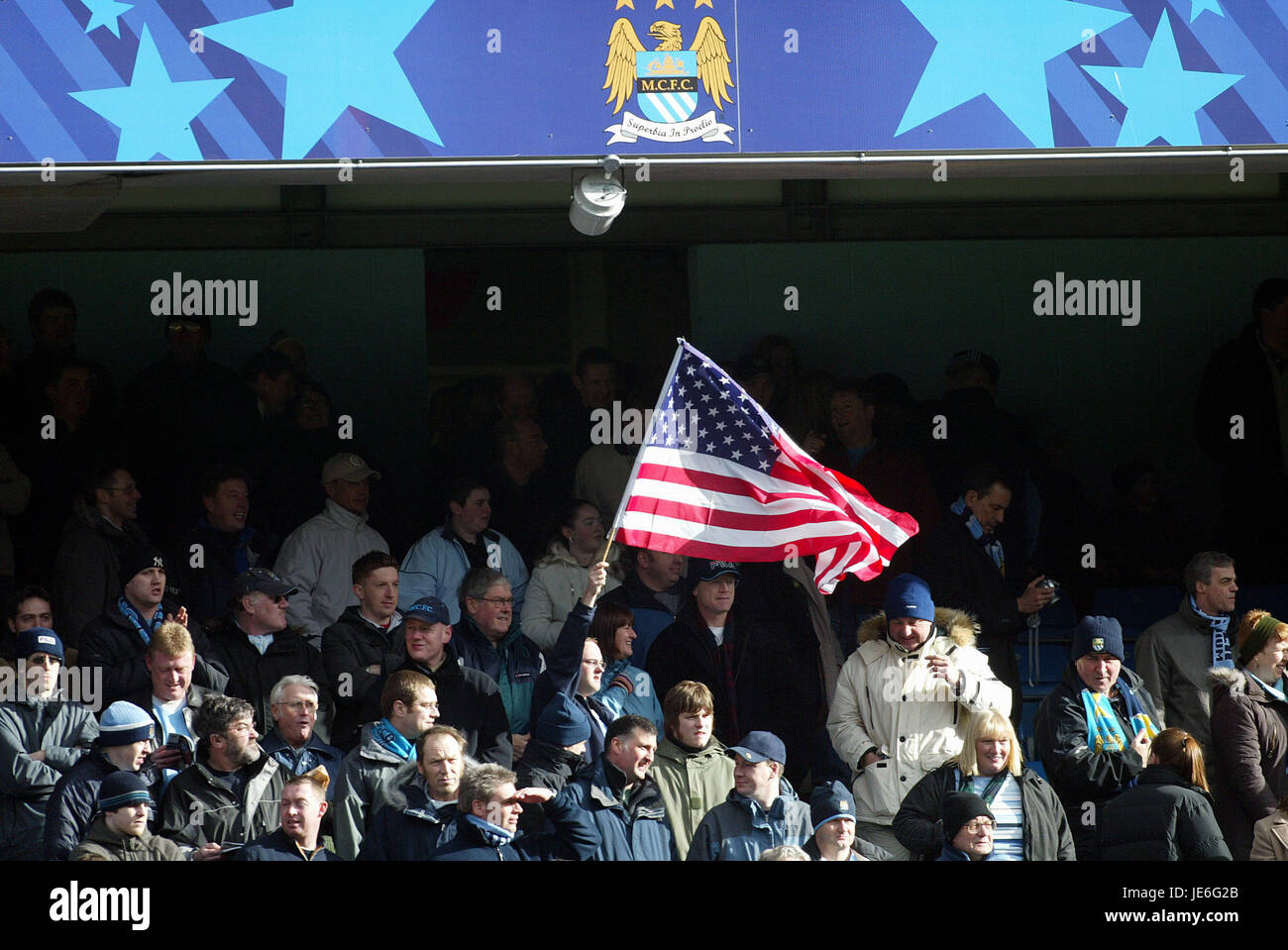 Man united football fans hi-res stock photography and images - Alamy