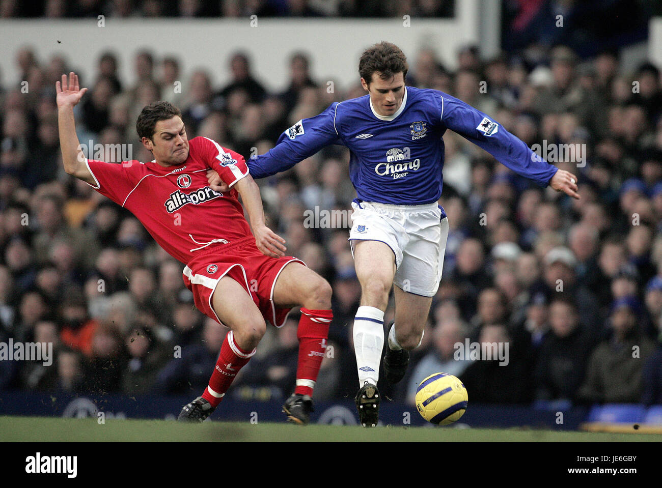 LUKE YOUNG & KEVIN KILBANE EVERTON V CHARLTON ATHLETIC GOODISON PARK ...