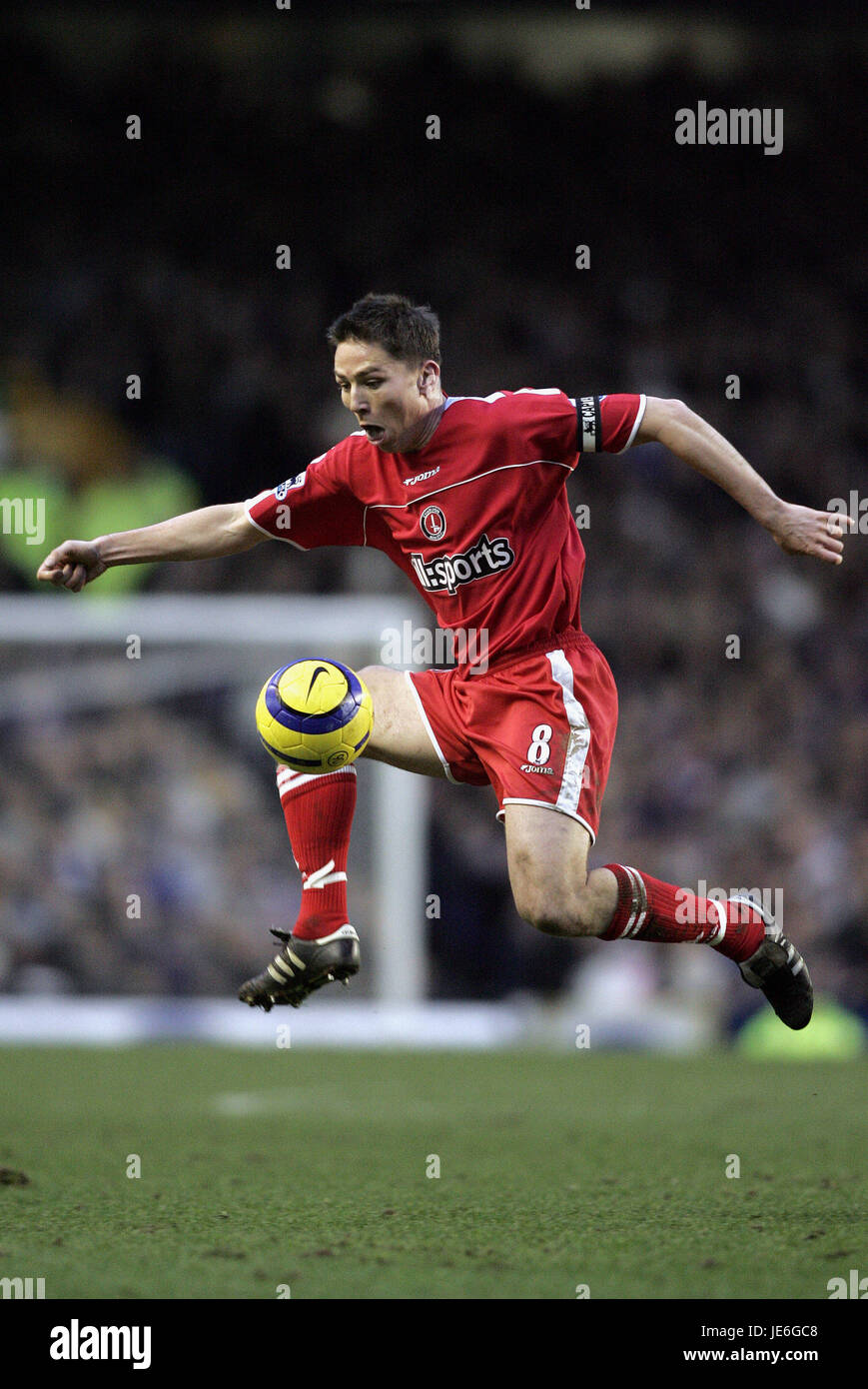 Matt holland of charlton athletic hi-res stock photography and images ...
