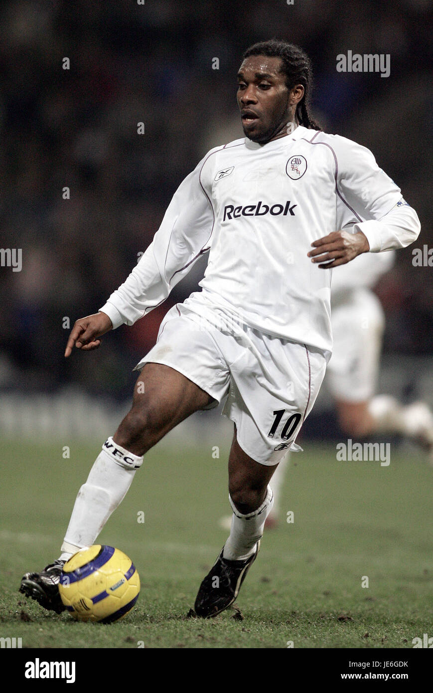 JAY JAY OKOCHA BOLTON WANDERERS FC REEBOK STADIUM BOLTON ENGLAND 15 ...