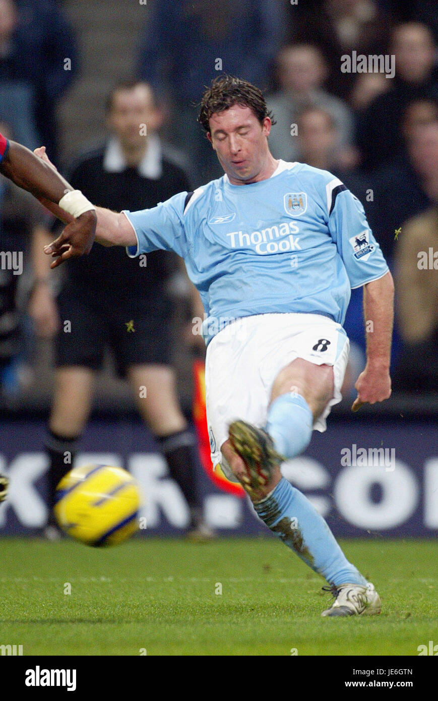 ROBBIE FOWLER MANCHESTER CITY FC CITY OF MANCHESTER STADIUM MANCHESTER ...