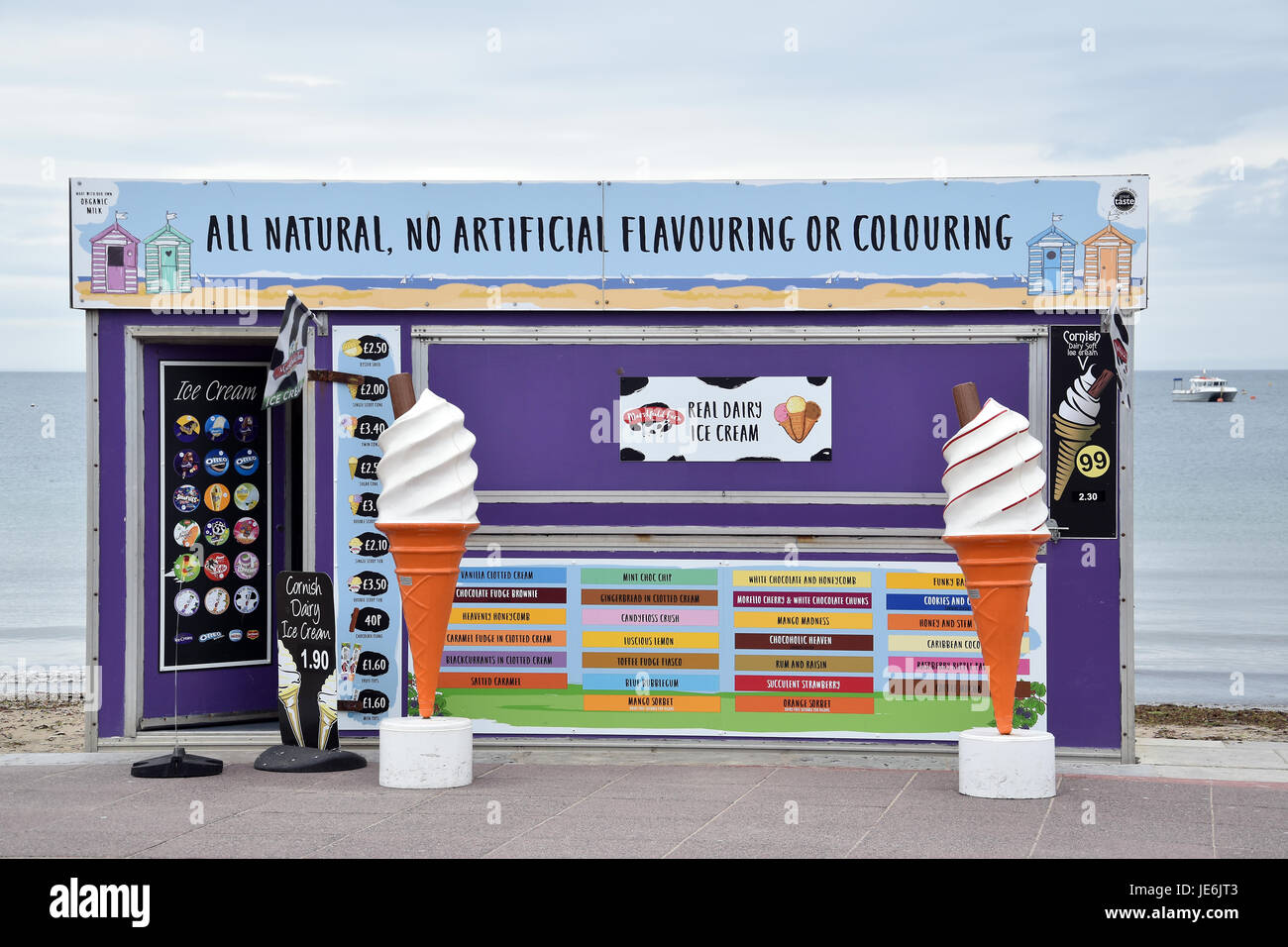 Ice cream booth on Swanage seafront, Dorset, England Stock Photo - Alamy