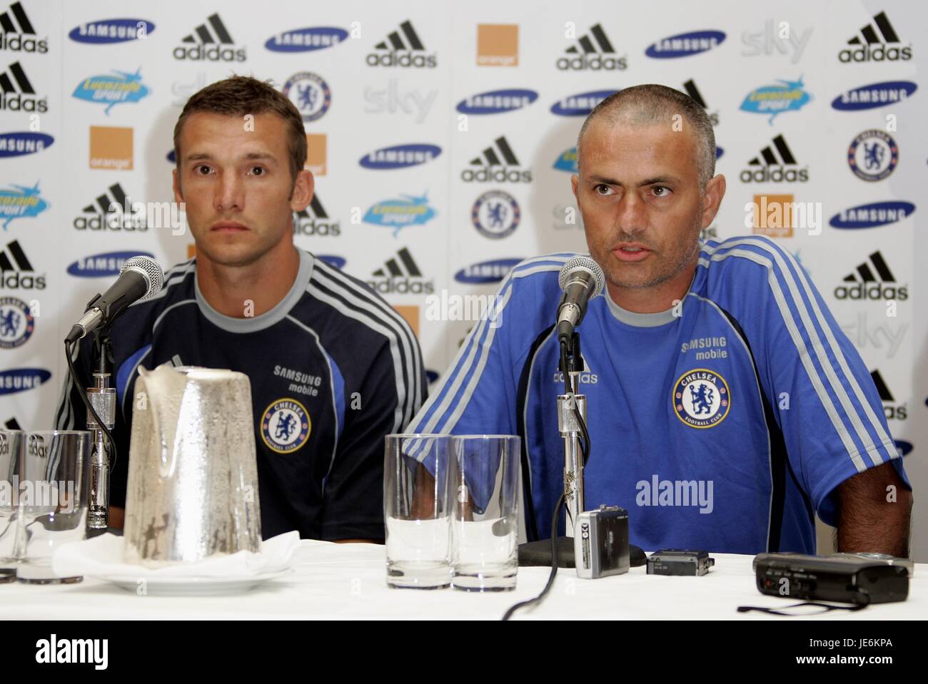 A SHEVCHENKO & JOSE MOURINHO CHELSEA FC BEVERLY HILLS HOTEL LOS ANGELES ...