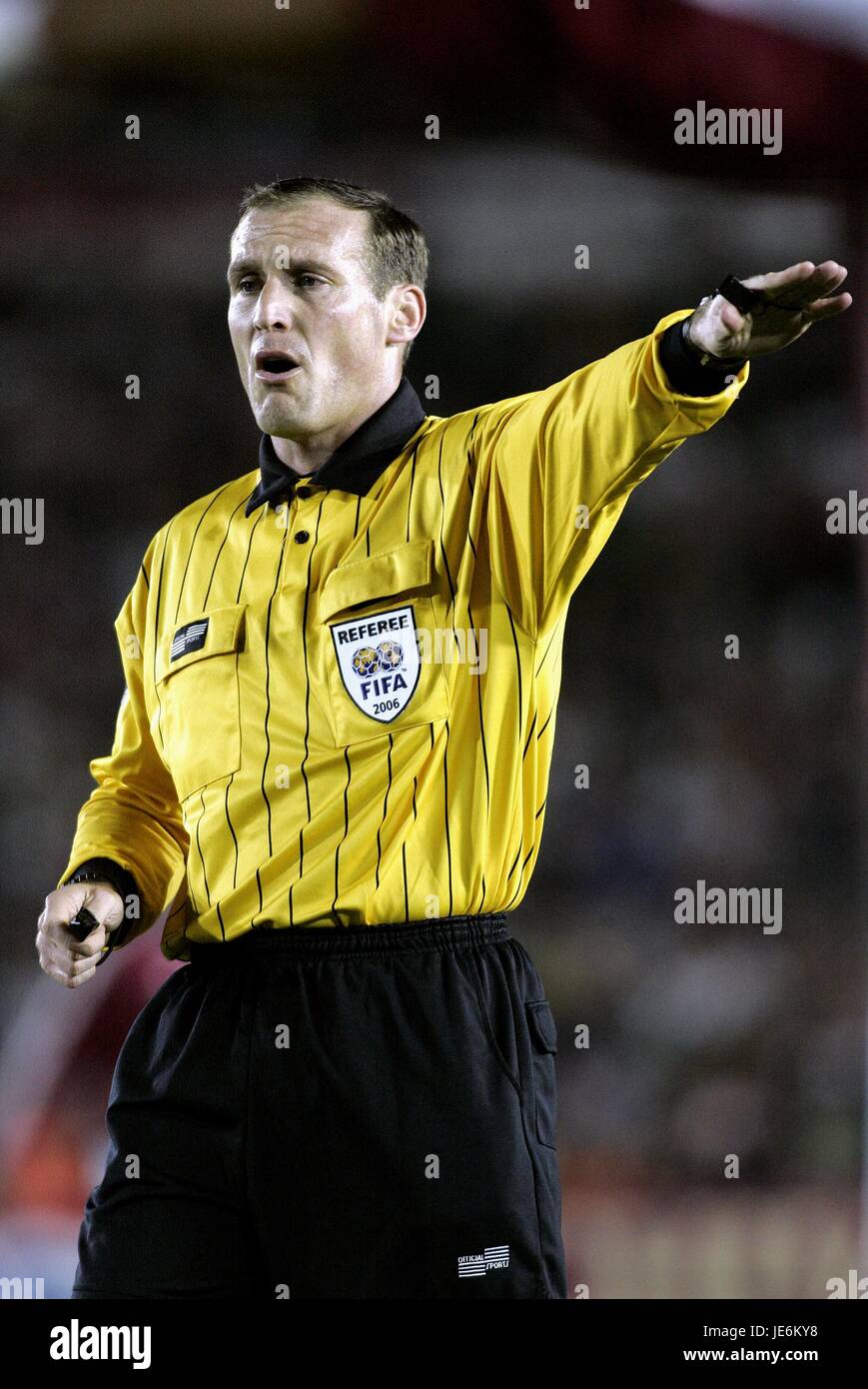 TERRY VAUGHN REFEREE USA ROSE BOWL PASADENA LOS ANGELES USA 05 May 2006 ...