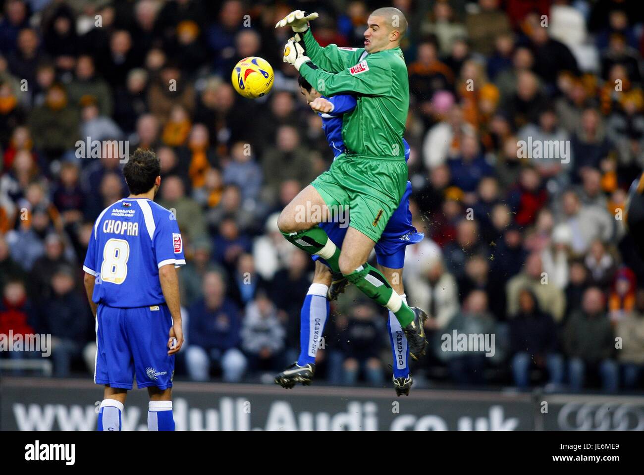 BOY MYHILL & STEVEN THOMPSON HULL CITY V CARDIFF CITY K.C. STADIUM HULL ...