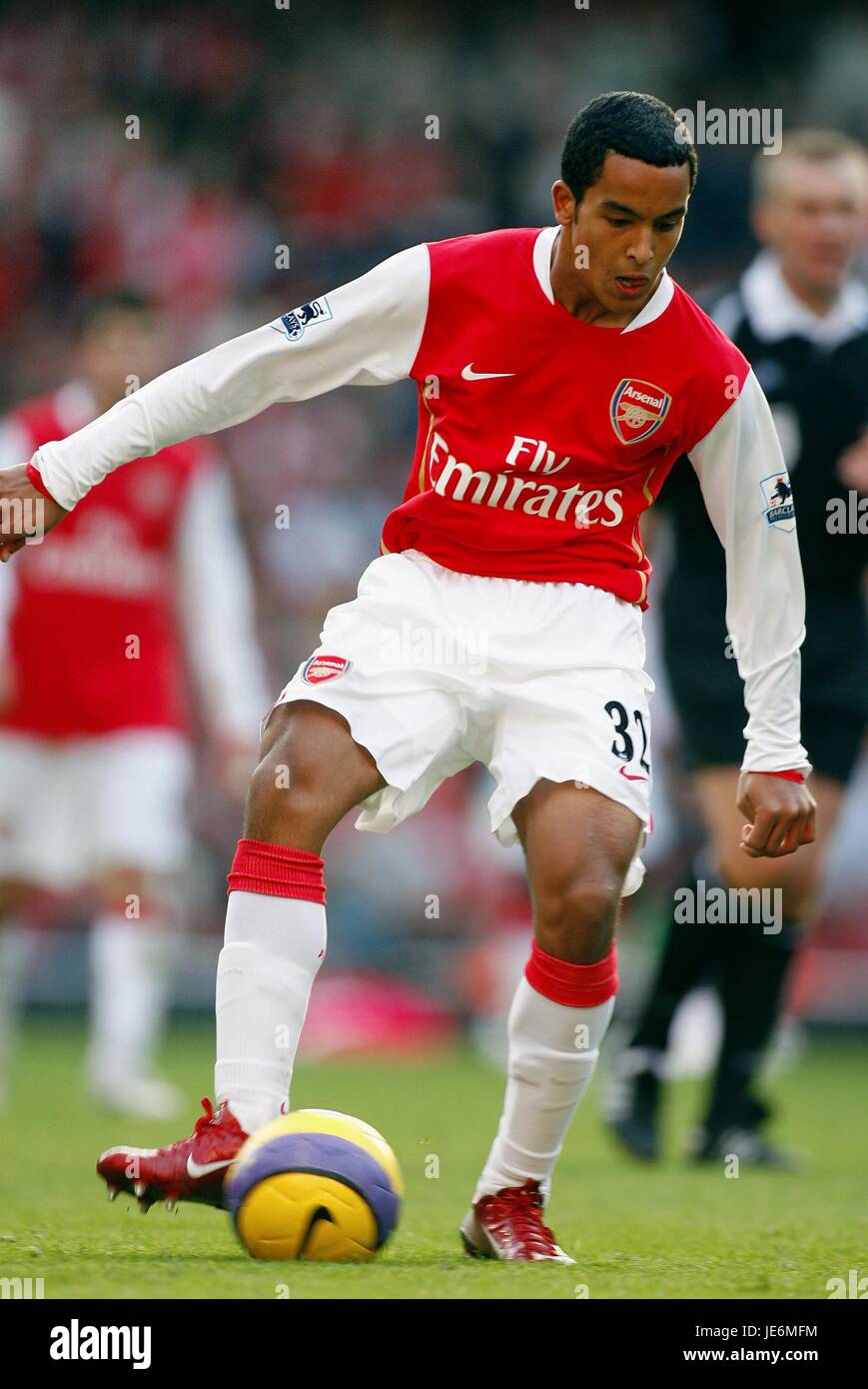 THEO WALCOTT ARSENAL FC EMIRATES STADIUM ARSENAL ENGLAND 02 December ...