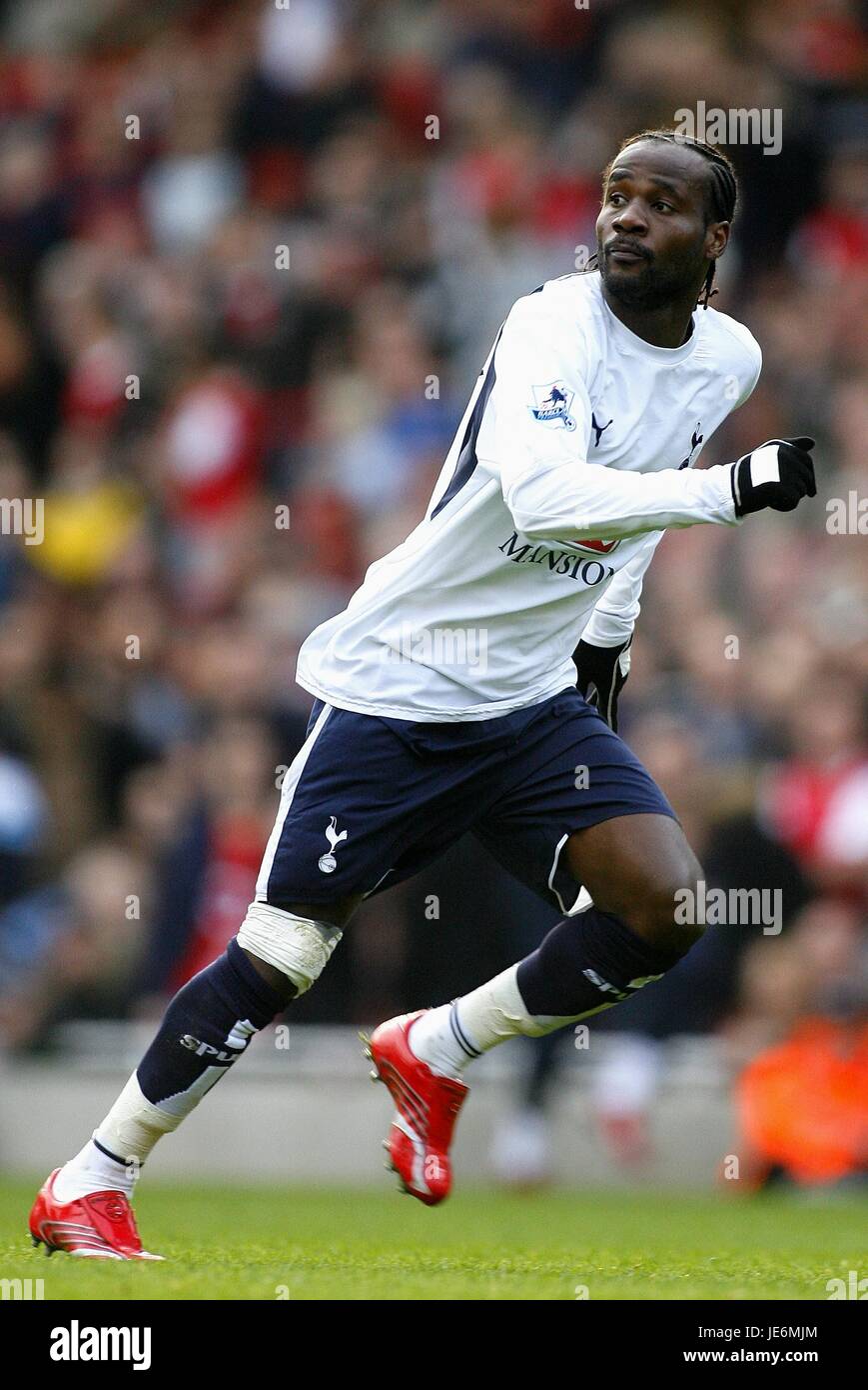 PASCAL CHIMBONDA TOTTENHAM HOTSPUR FC EMIRATES STADIUM ARSENAL ENGLAND ...