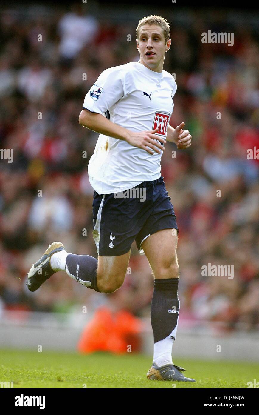 MICHAEL DAWSON TOTTENHAM HOTSPUR FC EMIRATES STADIUM ARSENAL ENGLAND 02 ...