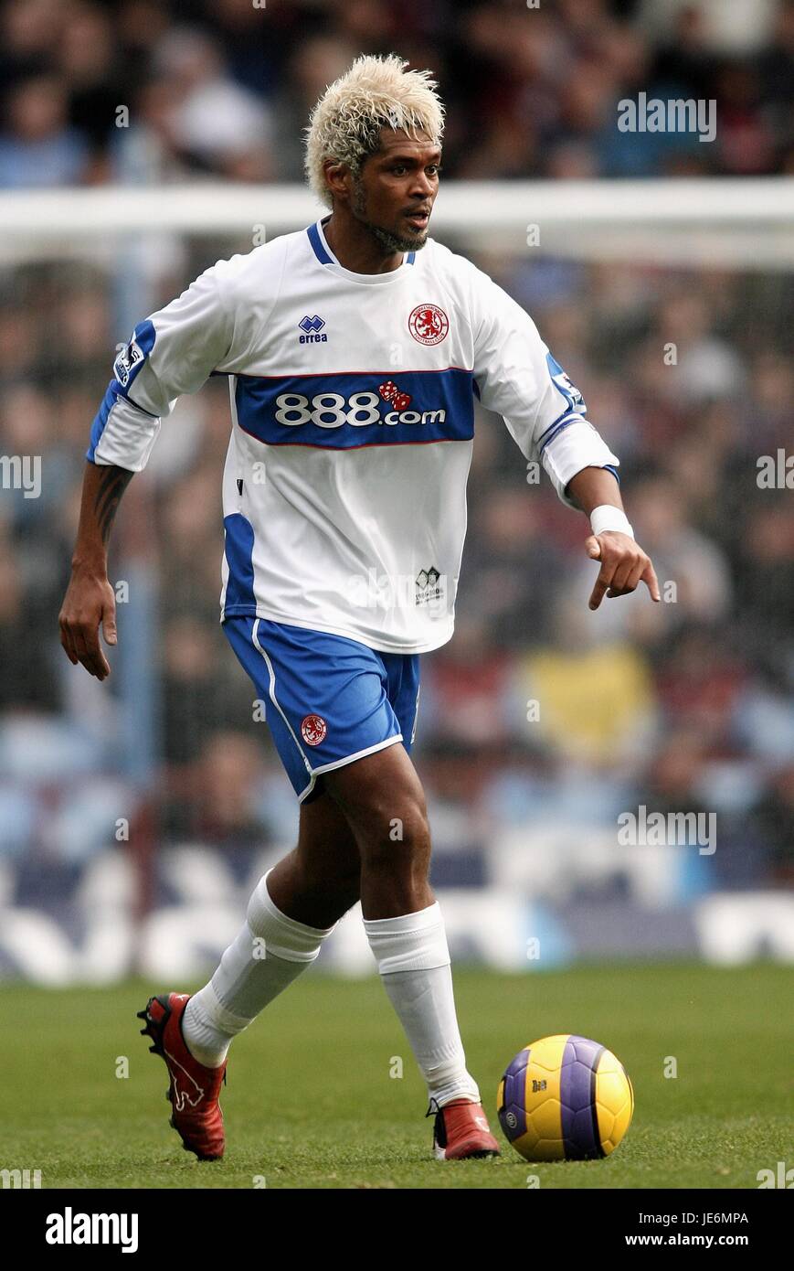 ABEL XAVIER MIDDLESBROUGH FC VILLA PARK BIRMINGHAM ENGLAND 25 November ...