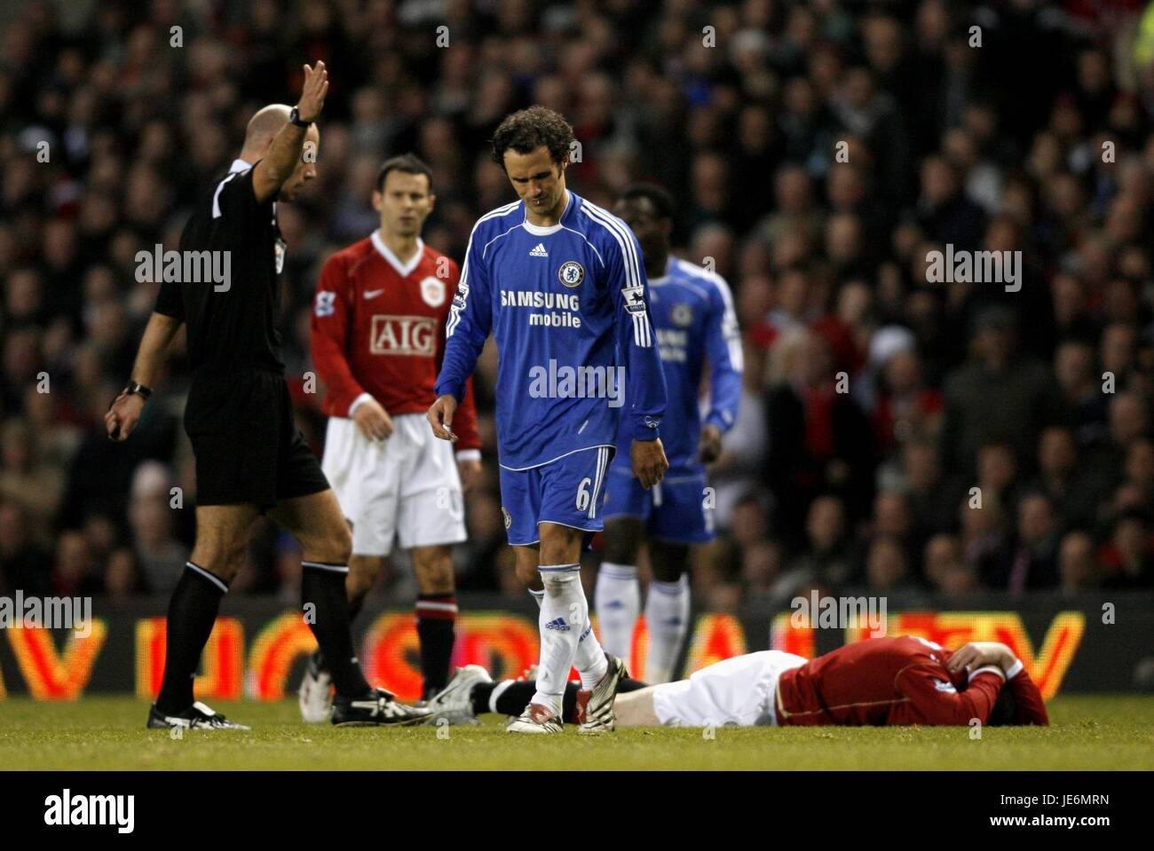 HOWARD WEBB, RICARDO CARVALHO , WAYNE ROONEY, MANCHESTER UNITED V ...