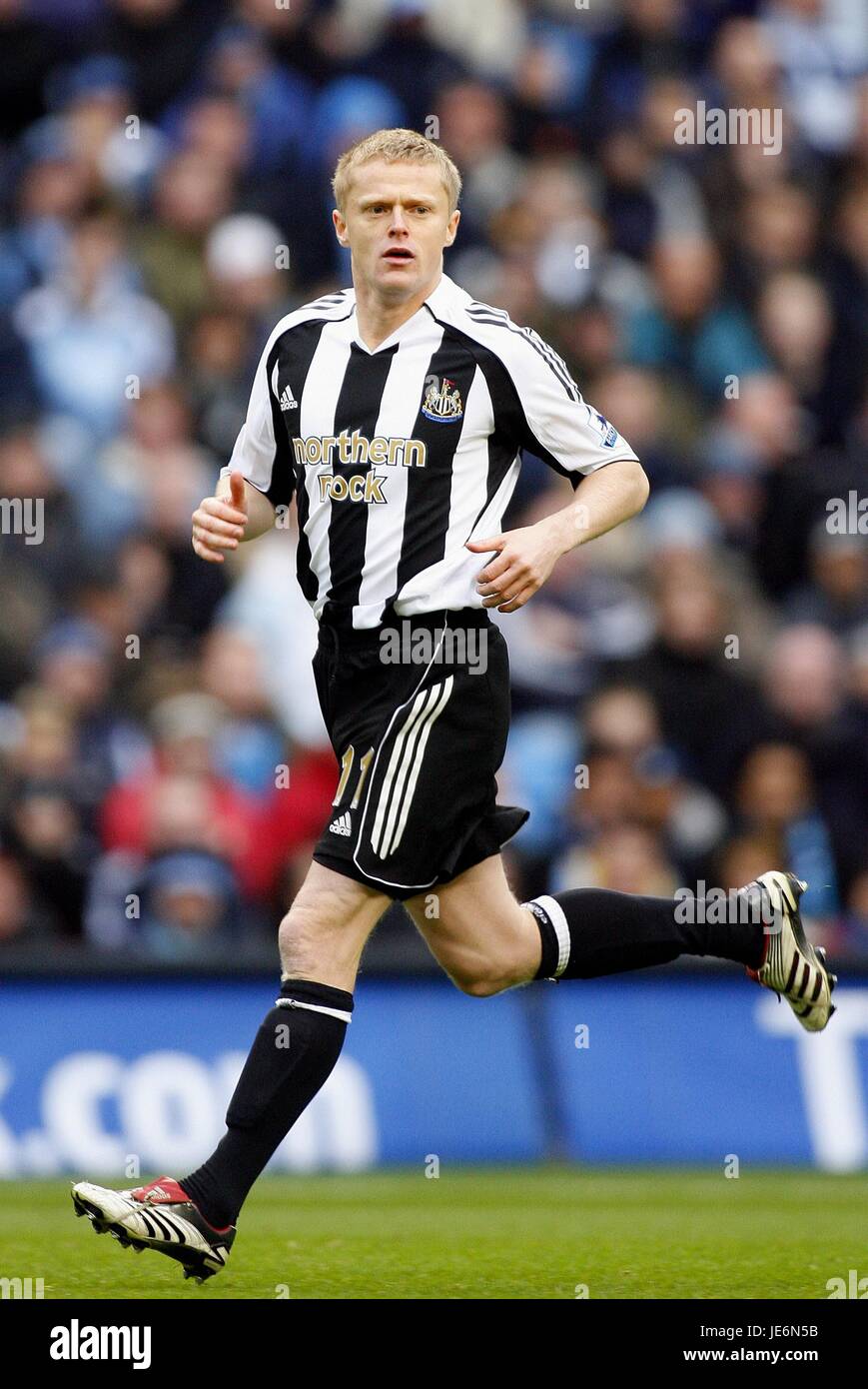 DAMIEN DUFF NEWCASTLE UNITED FC CITY OF MANCHESTER STADIUM MANCHESTER ...