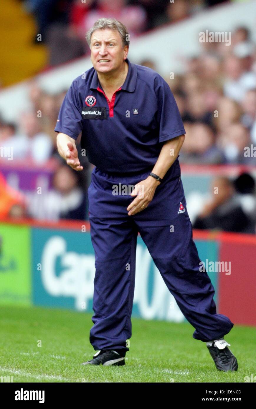 NEIL WARNOCK SHEFFIELD UNITED FC MANAGER BRAMALL LANE SHEFFIELD ENGLAND ...