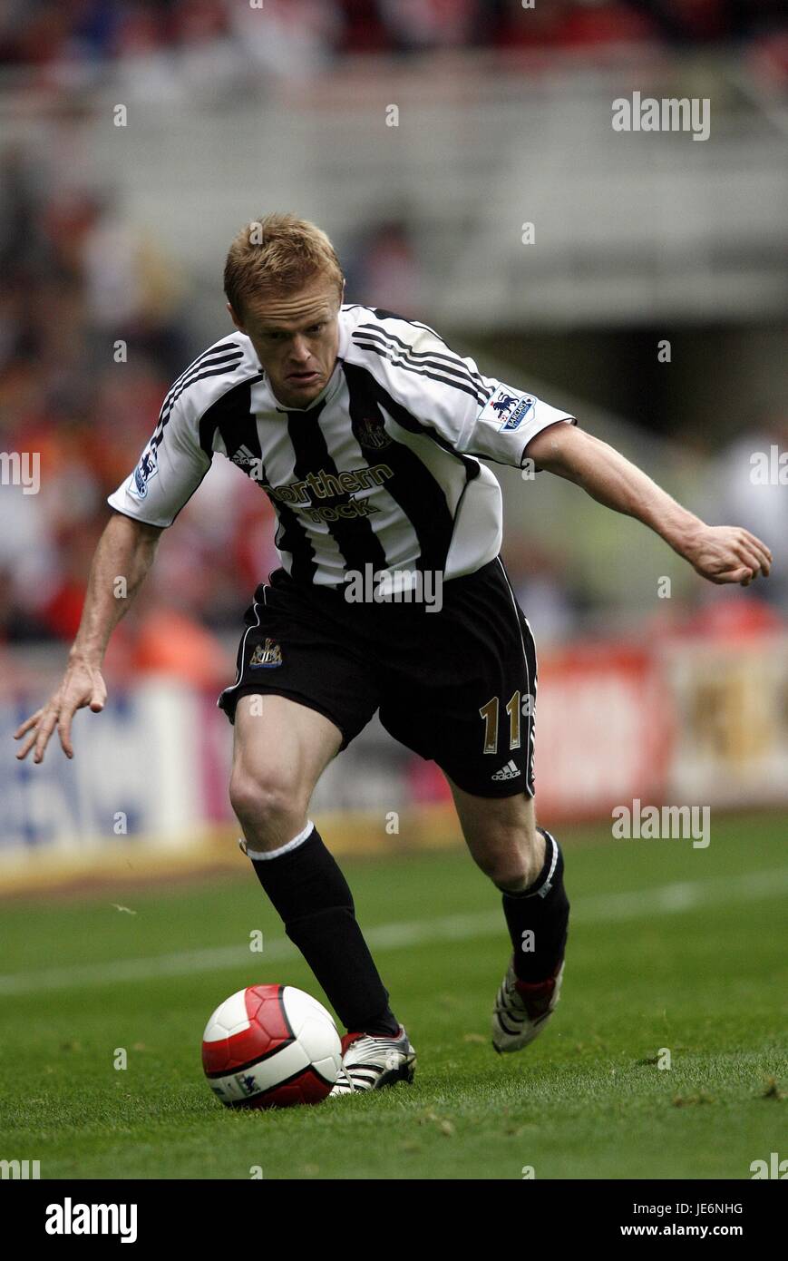 DAMIEN DUFF NEWCASTLE UNITED FC RIVERSIDE STADIUM MIDDLESBROUGH ENGLAND ...