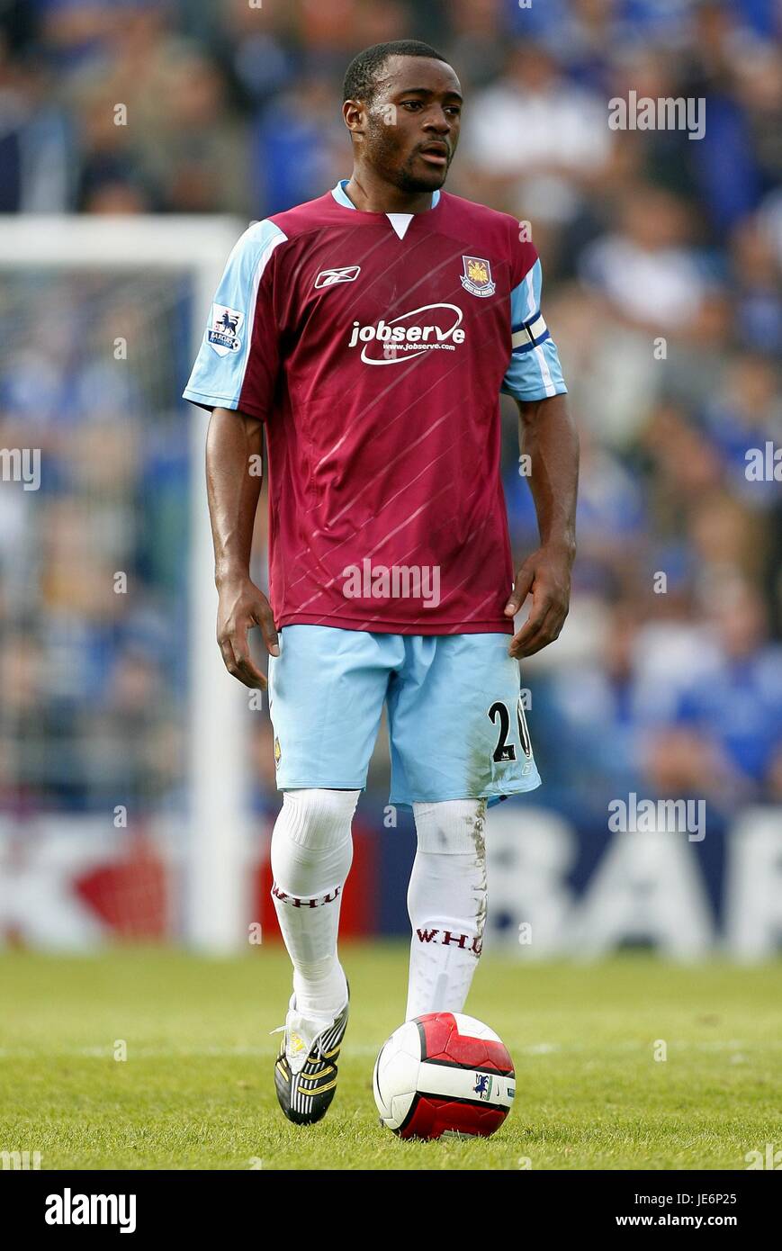 DANNY GABBIDON WEST HAM UNITED FC FRATTON PARK PORTSMOUTH ENGLAND 14 ...