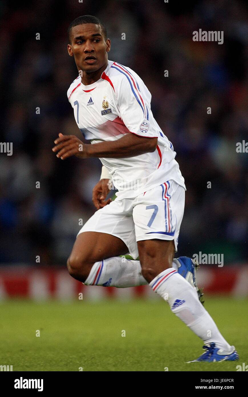FLORENT MALOUDA FRANCE & OLYMPIQUE LYON HAMPDEN PARK GLASGOW SCOTLAND ...