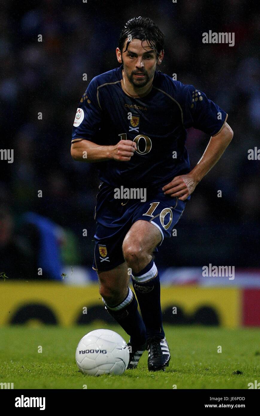 PAUL HARTLEY SCOTLAND & HEART OF MIDLOTHIAN HAMPDEN PARK GLASGOW ...