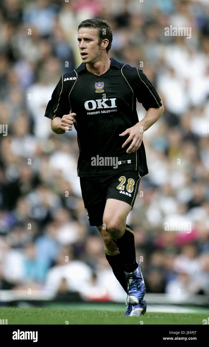 Hart Davis High Resolution Stock Photography and Images - Alamy