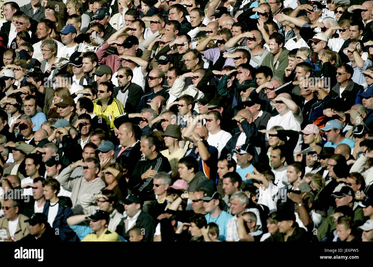 Tottenham hotspur fans hi-res stock photography and images - Alamy