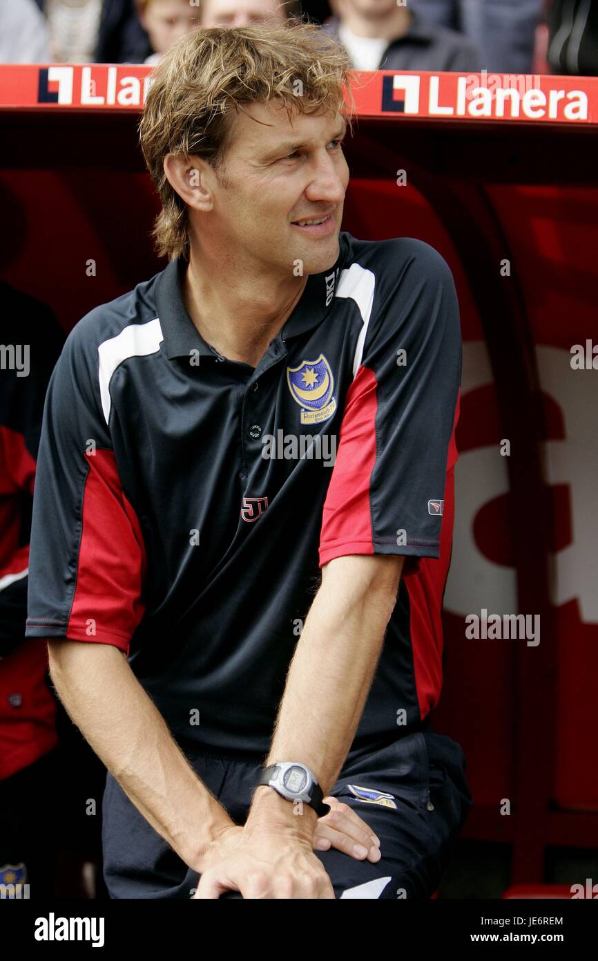 Portsmouth assistant manager hi-res stock photography and images - Alamy