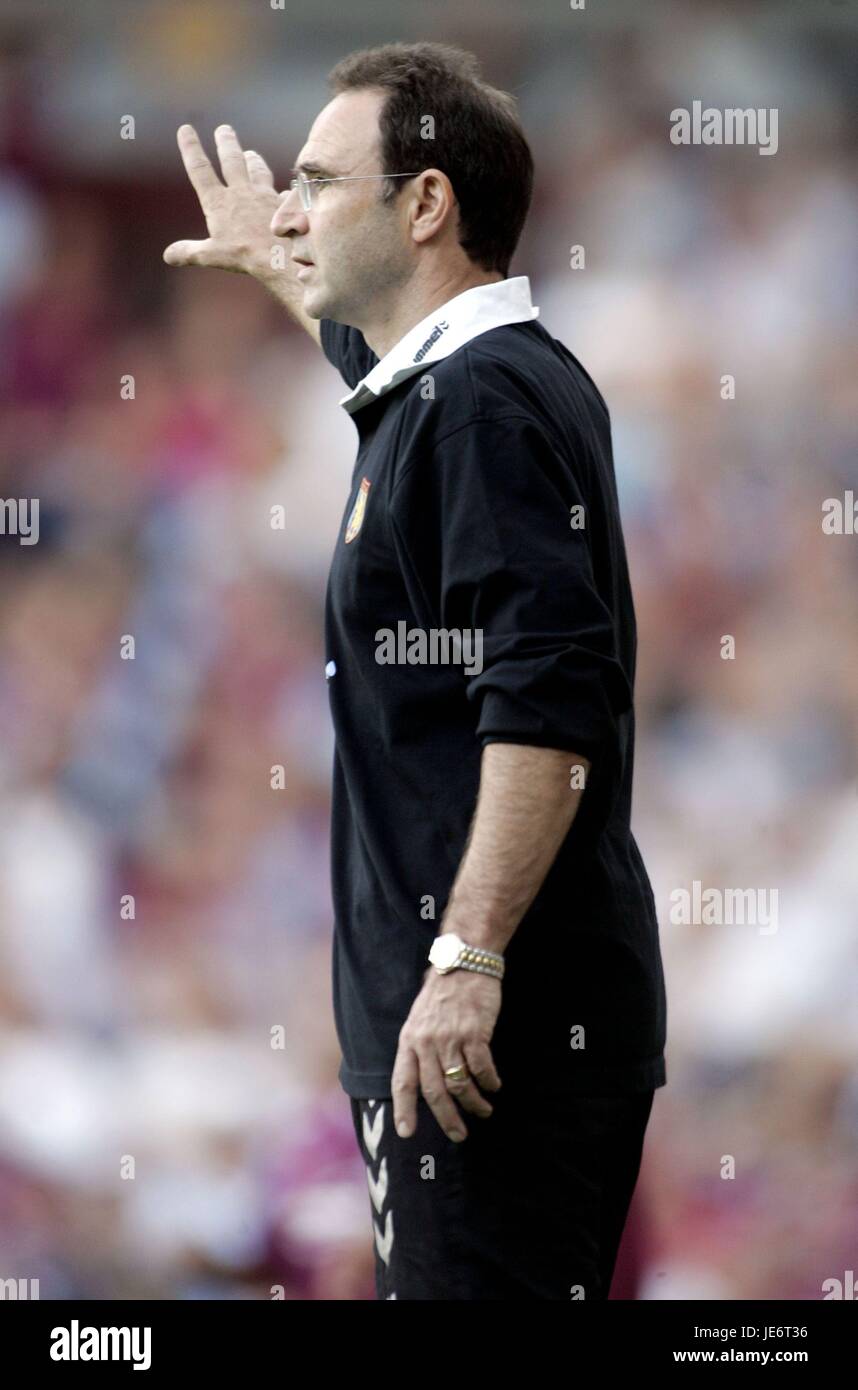 MARTIN O'NEIL ASTON VILLA MANAGER UPTON PARK STADIUM LONDON ENGLAND 10 ...