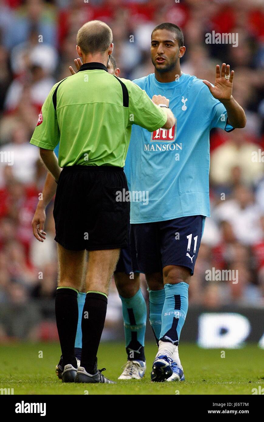 Mike riley referee hi-res stock photography and images - Alamy