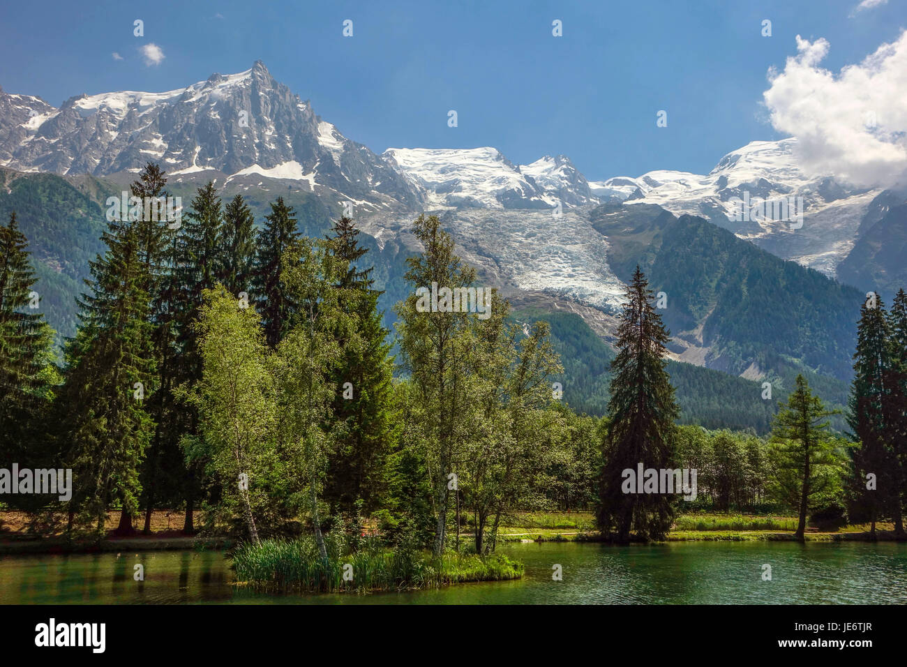Lacs des gaillands chamonix mont blanc hi-res stock photography and ...